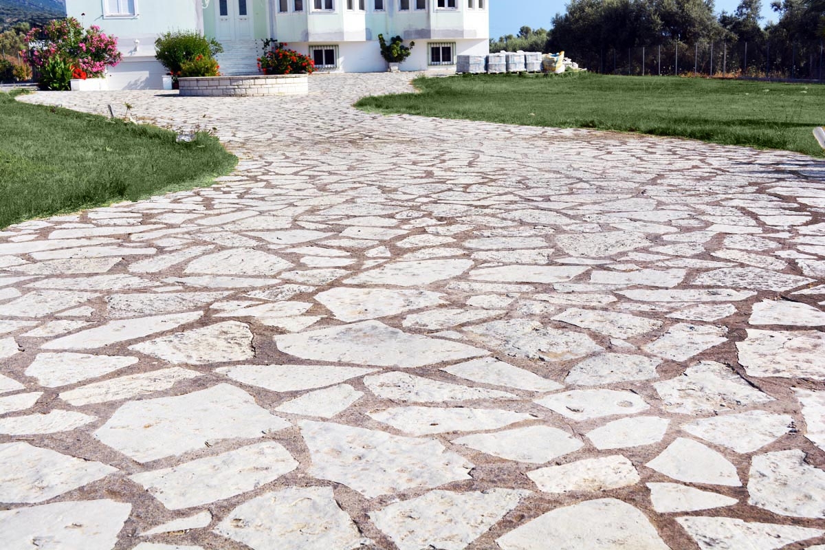 Λευκη Πετρα
