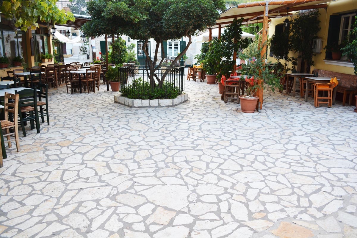 Λευκη Πετρα